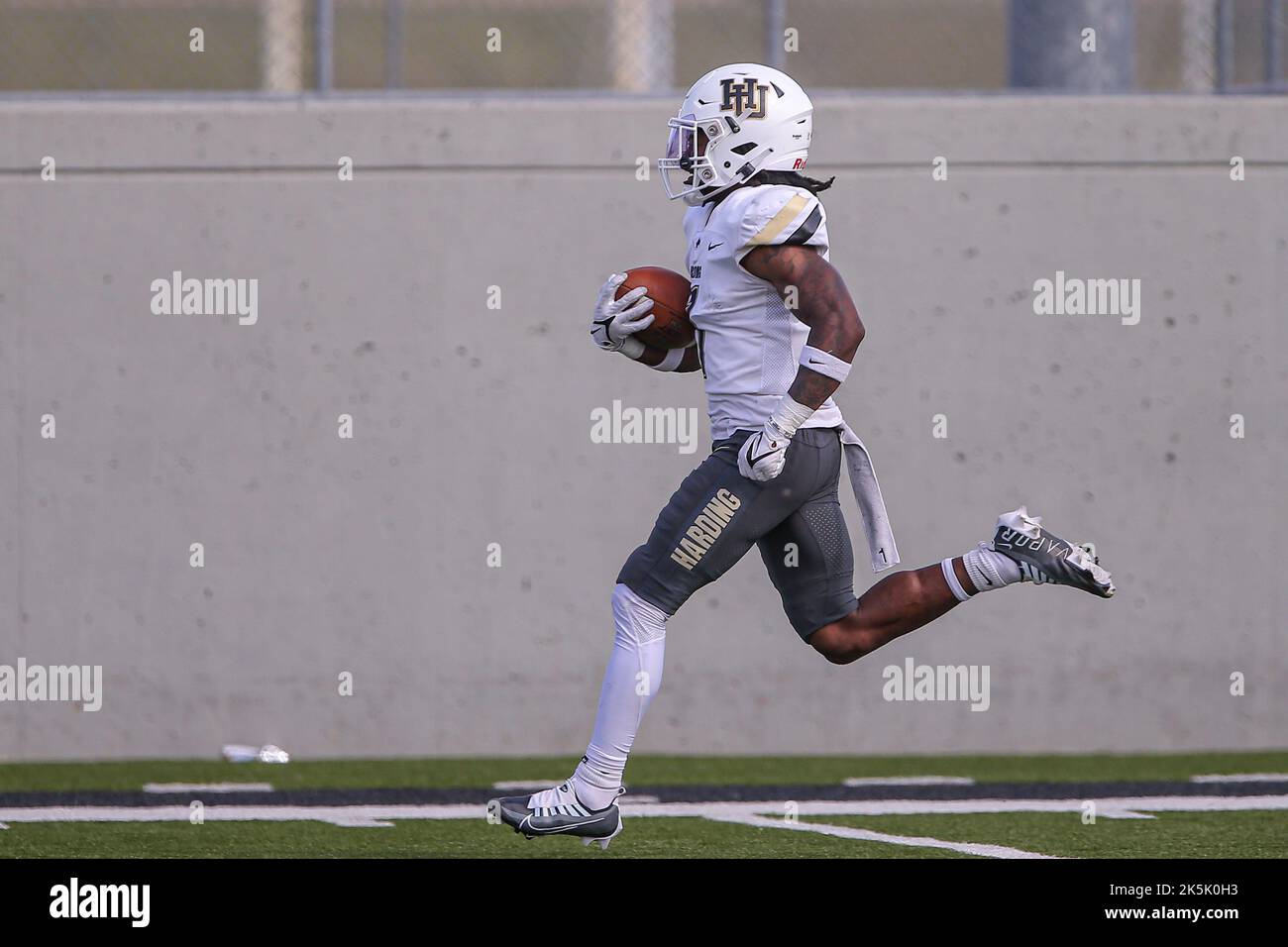 October 08, 2022: Harding University Bisons defensive back Kendale ...