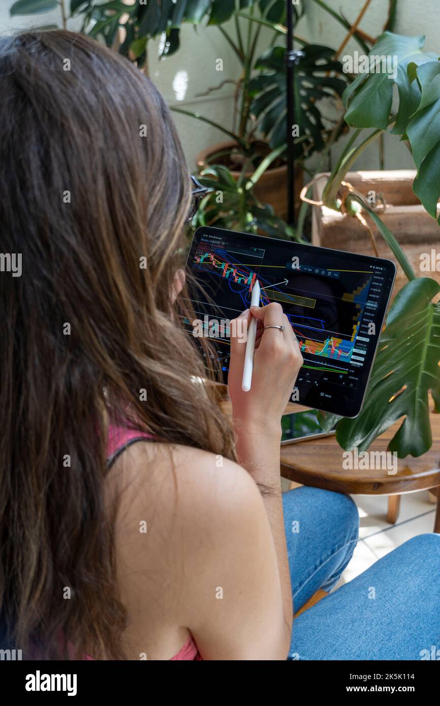 Draw stock hi-res stock photography and images - Alamy