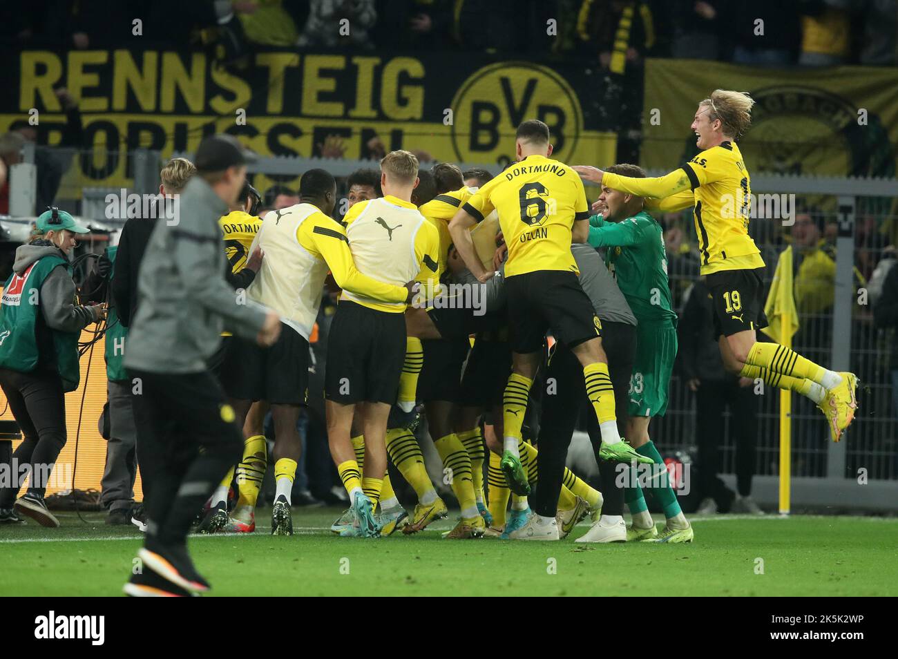 BVB Jubel um Anthony Modeste of Borussia Dortmund Julian Brandt of ...