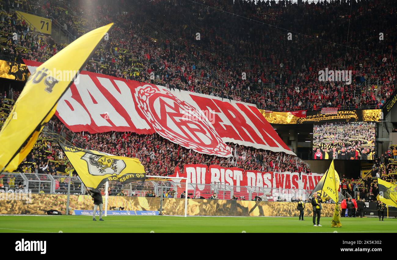 FC Bayern Fans Borussia Dortmund - FC Bayern Muenchen Football ...