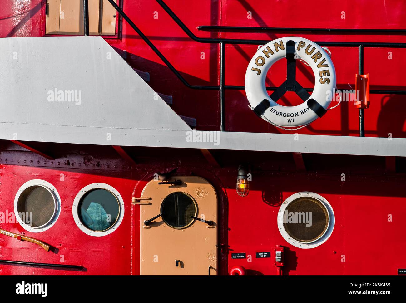 Big red windows hi-res stock photography and images - Alamy