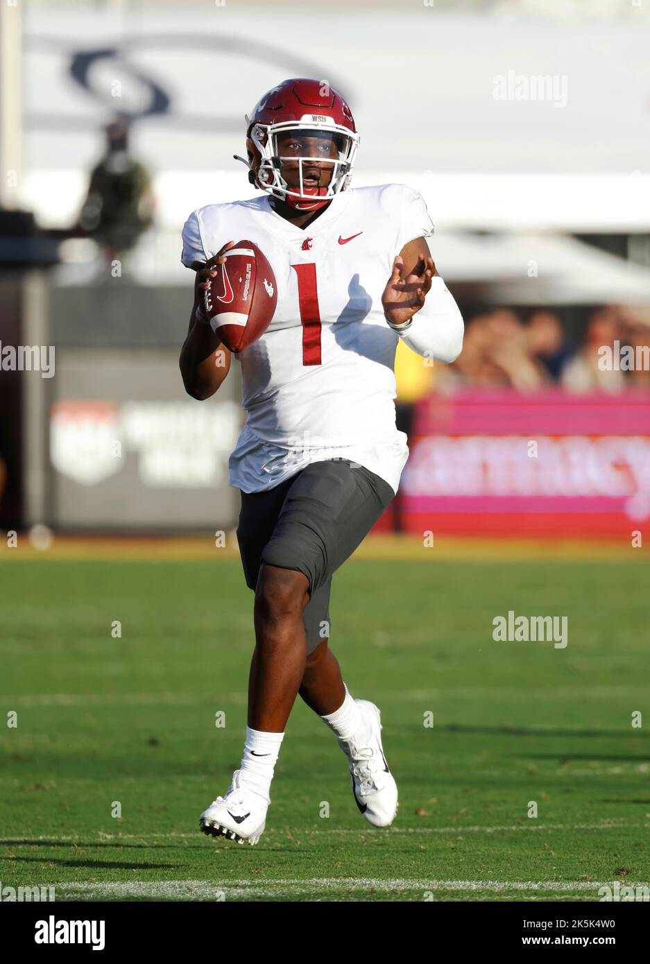 October 08, 2022 Washington State Cougars quarterback Cameron Ward #1 ...