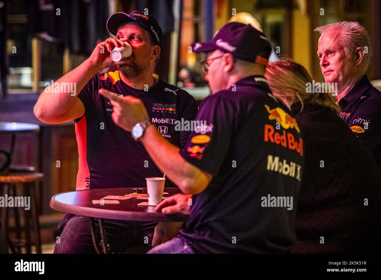 2022-10-09 06:09:02 MONTFORT - Max Verstappen fans gather at a cafe to ...