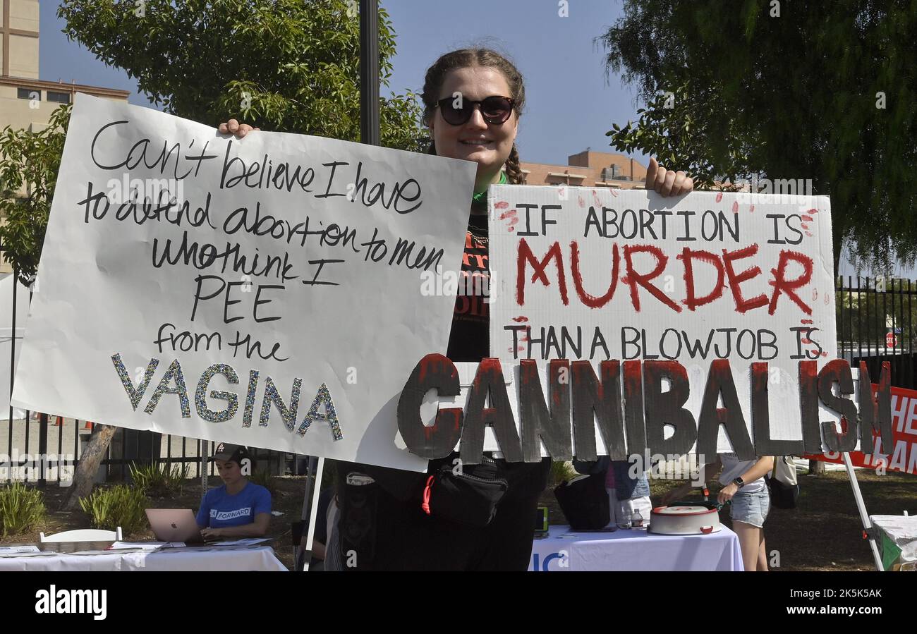 Los Angeles, United States. 08th Oct, 2022. Hundreds rally for women's ...