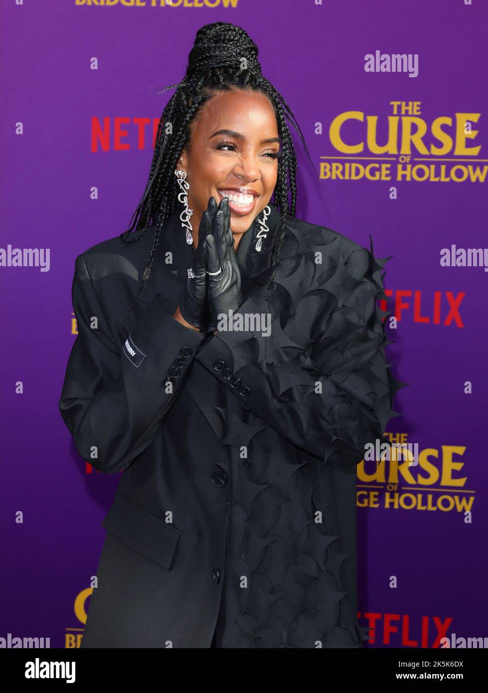 Kelly Rowland arrives at The Special Screening of Netflix The Curse of ...
