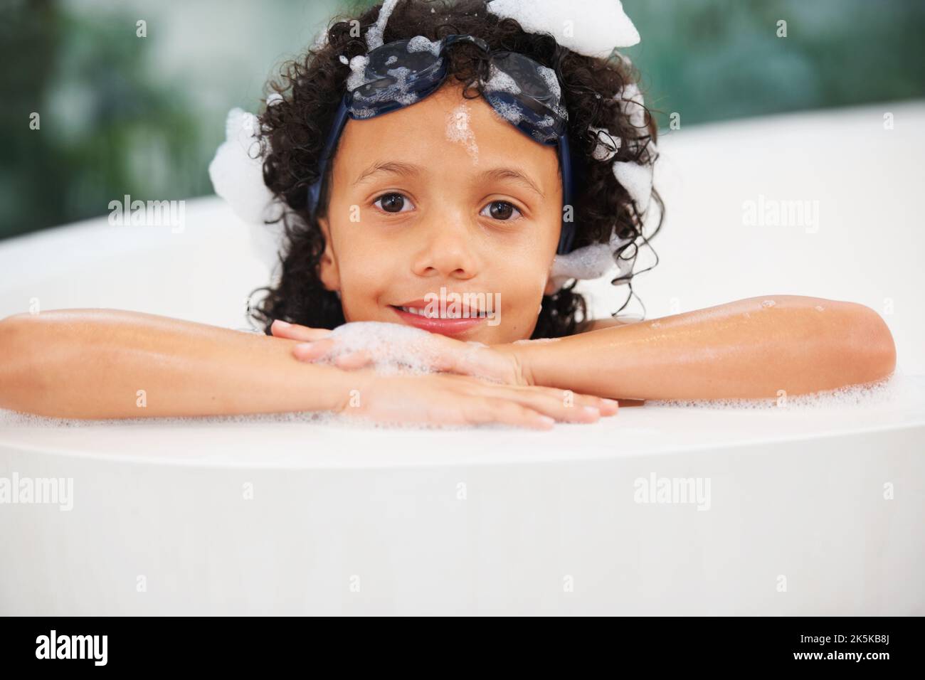Kids having a bubble bath hi-res stock photography and images - Alamy