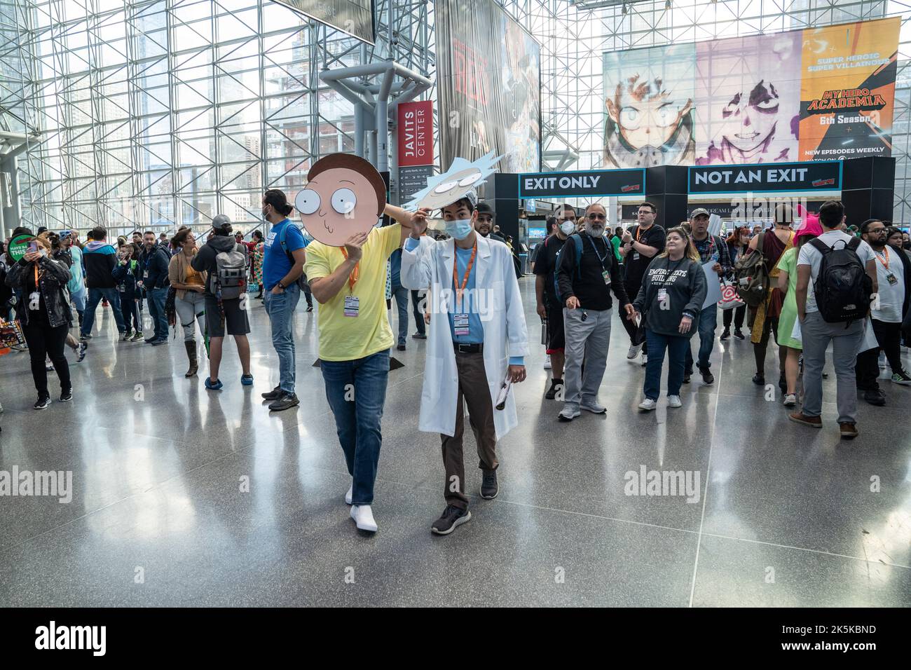 Atmosphere during Comic Con at Jacob Javits Center in New York on ...