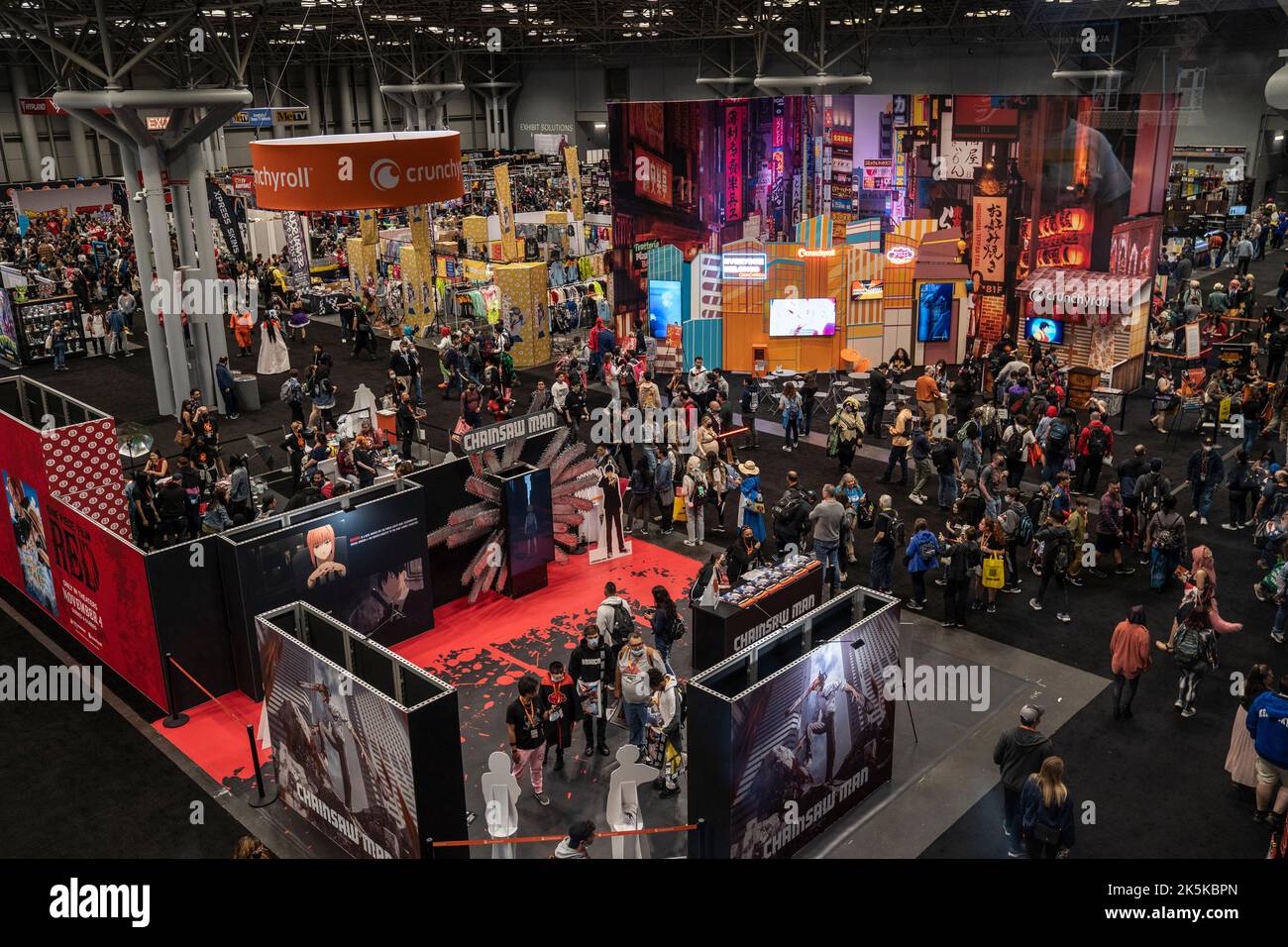 Atmosphere during Comic Con at Jacob Javits Center in New York on ...