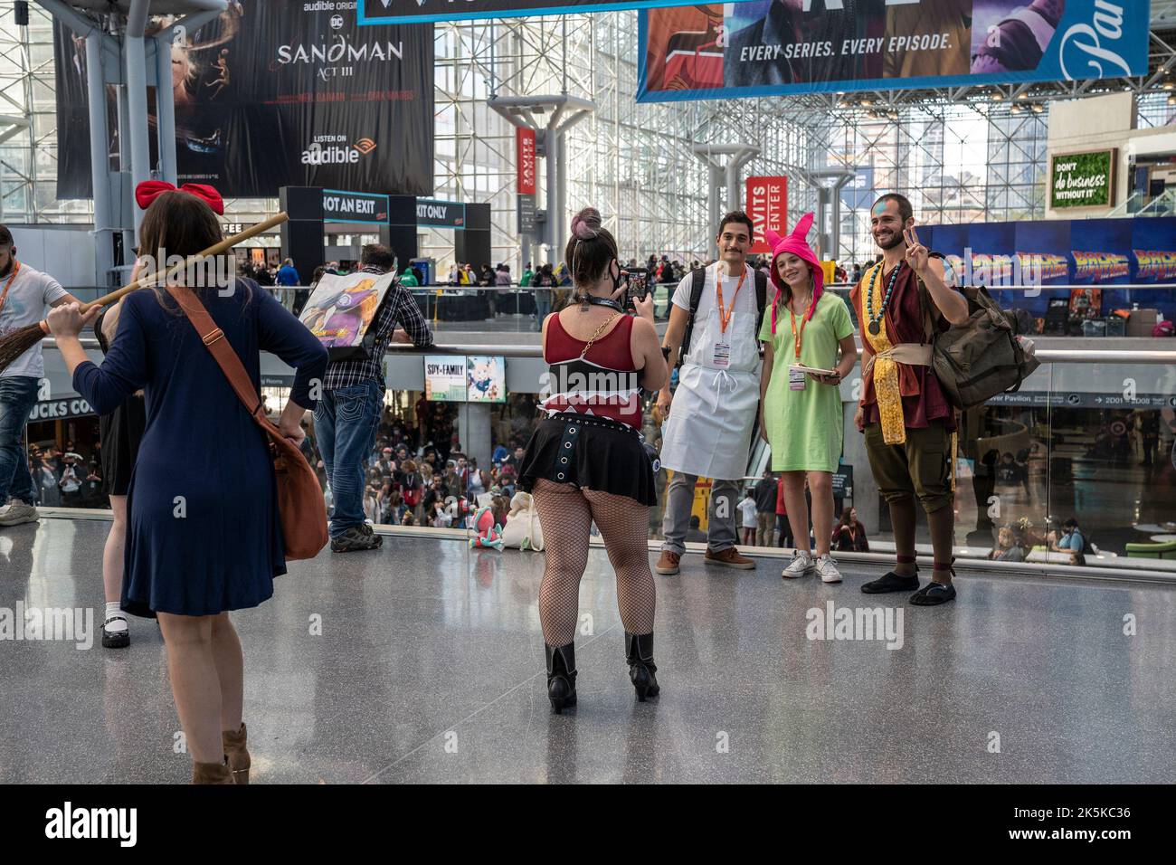 Atmosphere during Comic Con at Jacob Javits Center in New York on ...