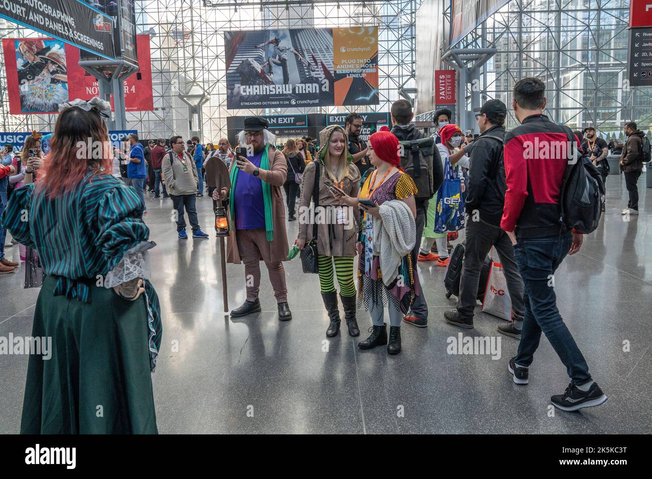 Atmosphere during Comic Con at Jacob Javits Center in New York on ...