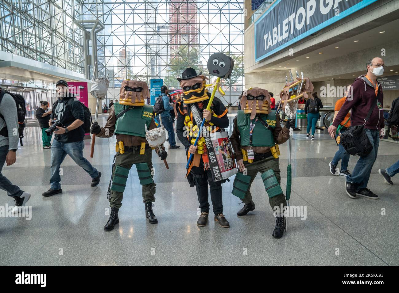 Atmosphere during Comic Con at Jacob Javits Center in New York on ...