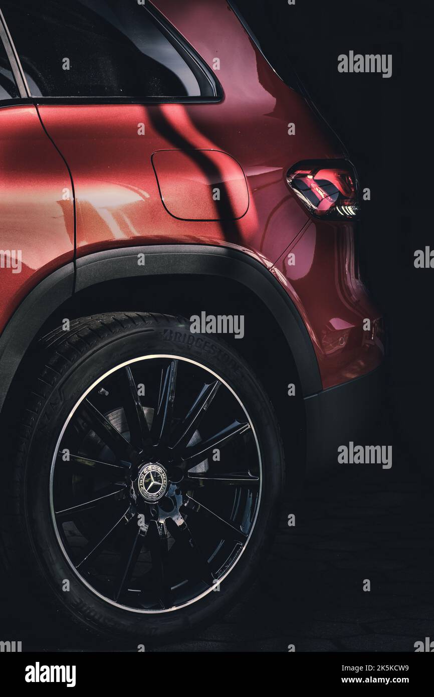 Carwallpapers hi-res stock photography and images - Alamy