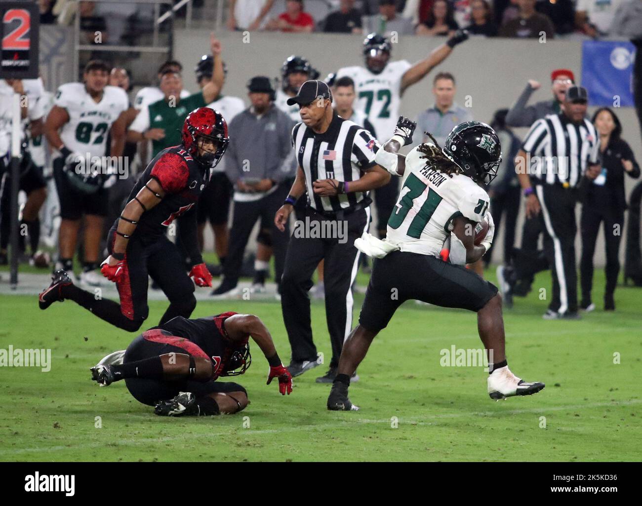 October 8, 2022 - Hawaii Rainbow Warriors running back Dedrick Parson ...