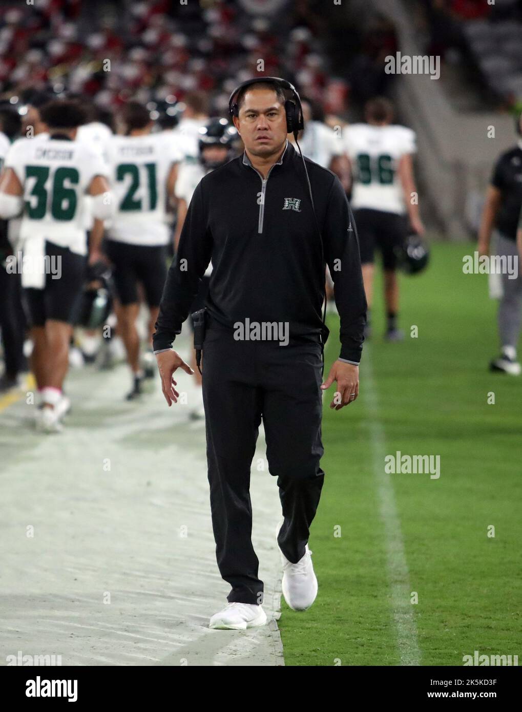 October 8, 2022 - Hawaii Rainbow Warriors head coach Timmy Chang during ...
