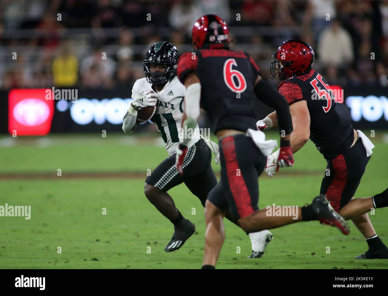October 8, 2022 - Hawaii Rainbow Warriors running back Dedrick Parson ...