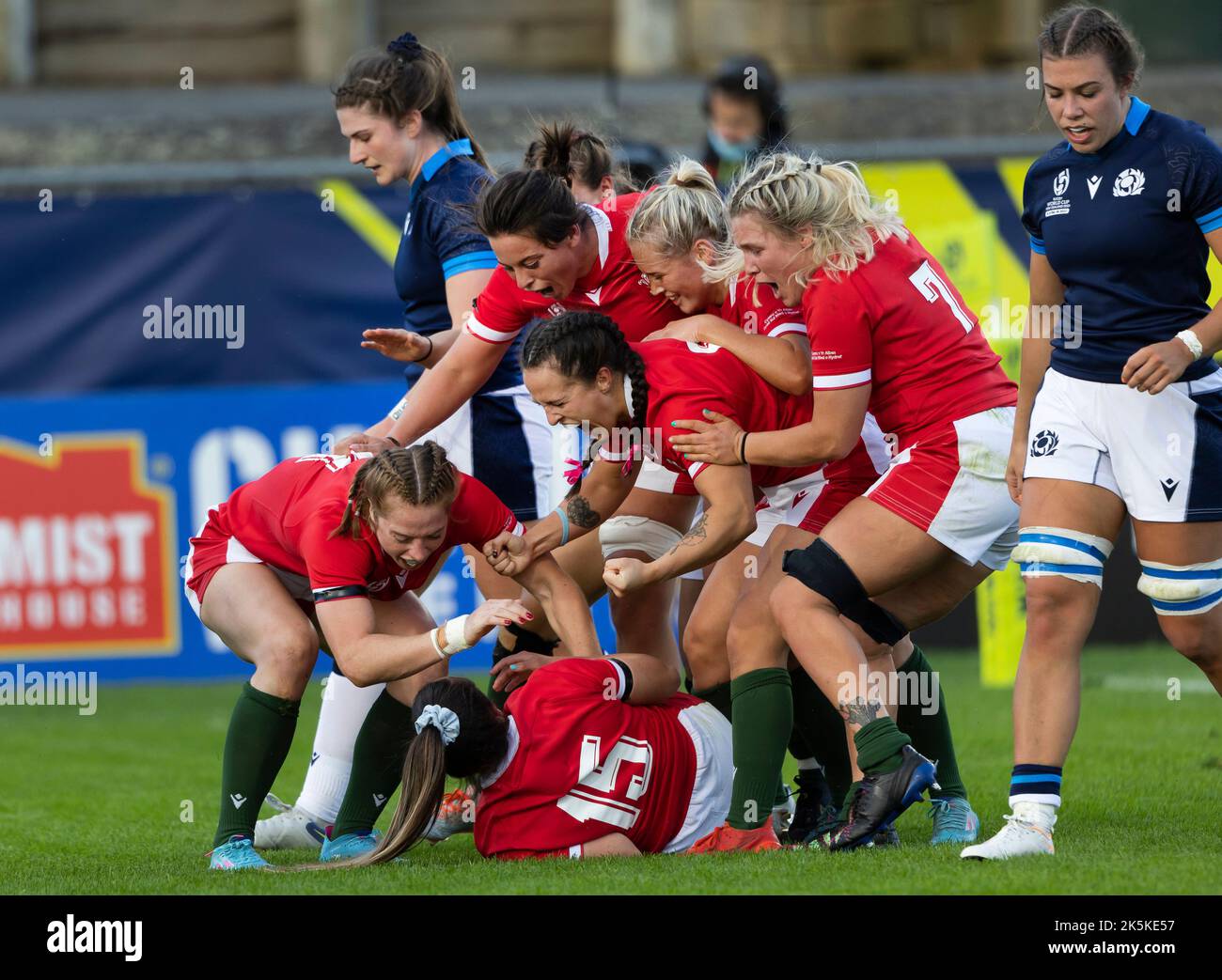 Wales celebrate after Kayleigh Powell scores her sides second try ...