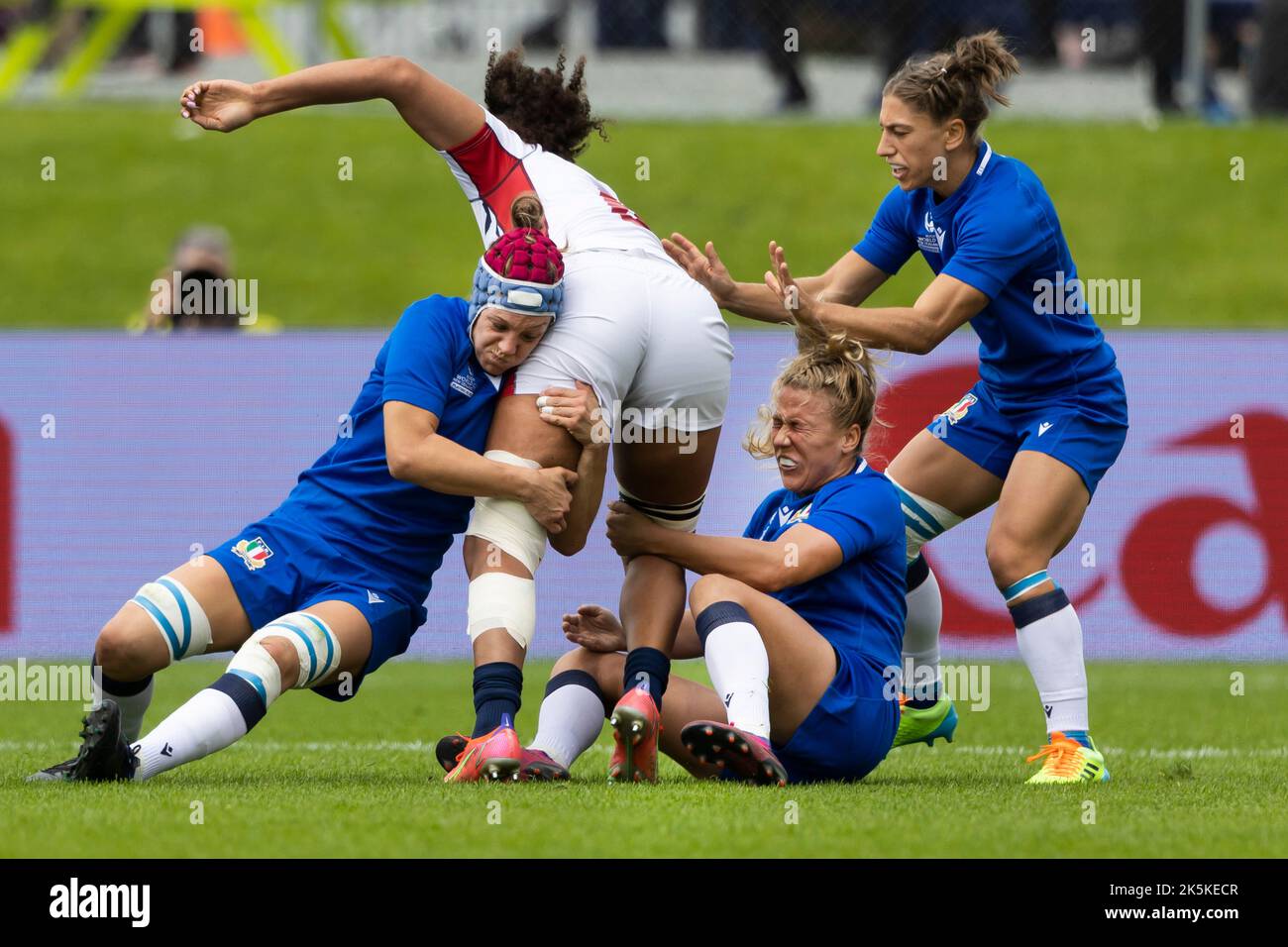 Italy's captain Elisa Giordano with Veronica Madia and Sofia Stefan ...