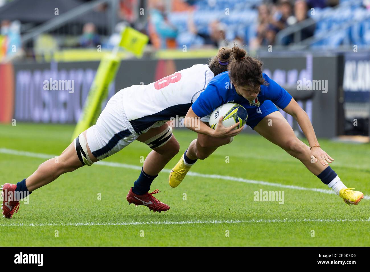 Aura muzzo hi-res stock photography and images - Alamy