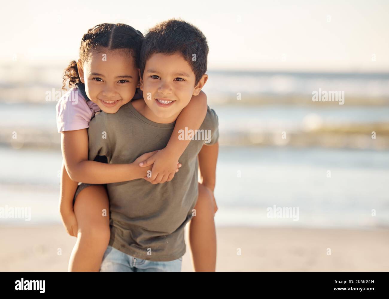 Happy children smile hi-res stock photography and images - Alamy