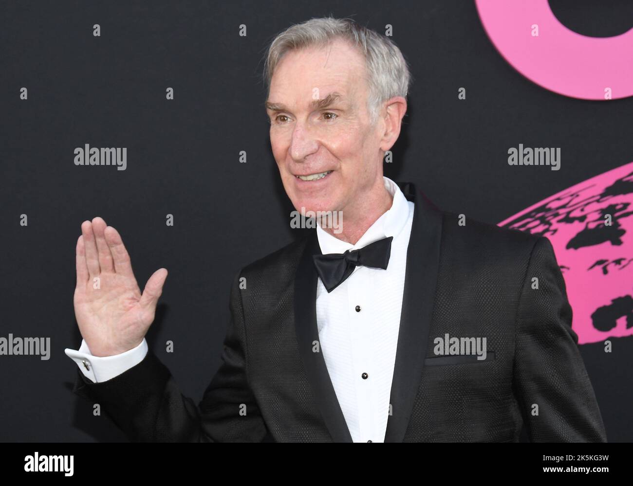 Bill Nye arrives at the 2022 Environmental Media Association Awards ...
