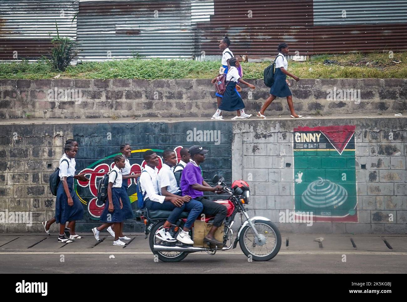 Daily life along the streets in the city centre of Kinshasa in the ...