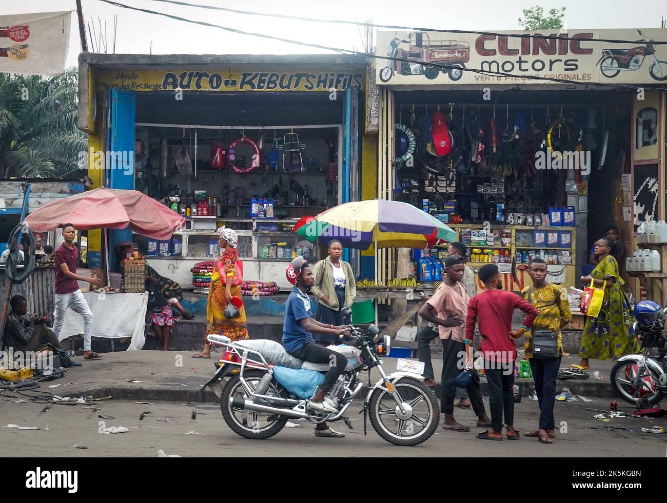 Kinshasa congo streets hi-res stock photography and images - Alamy