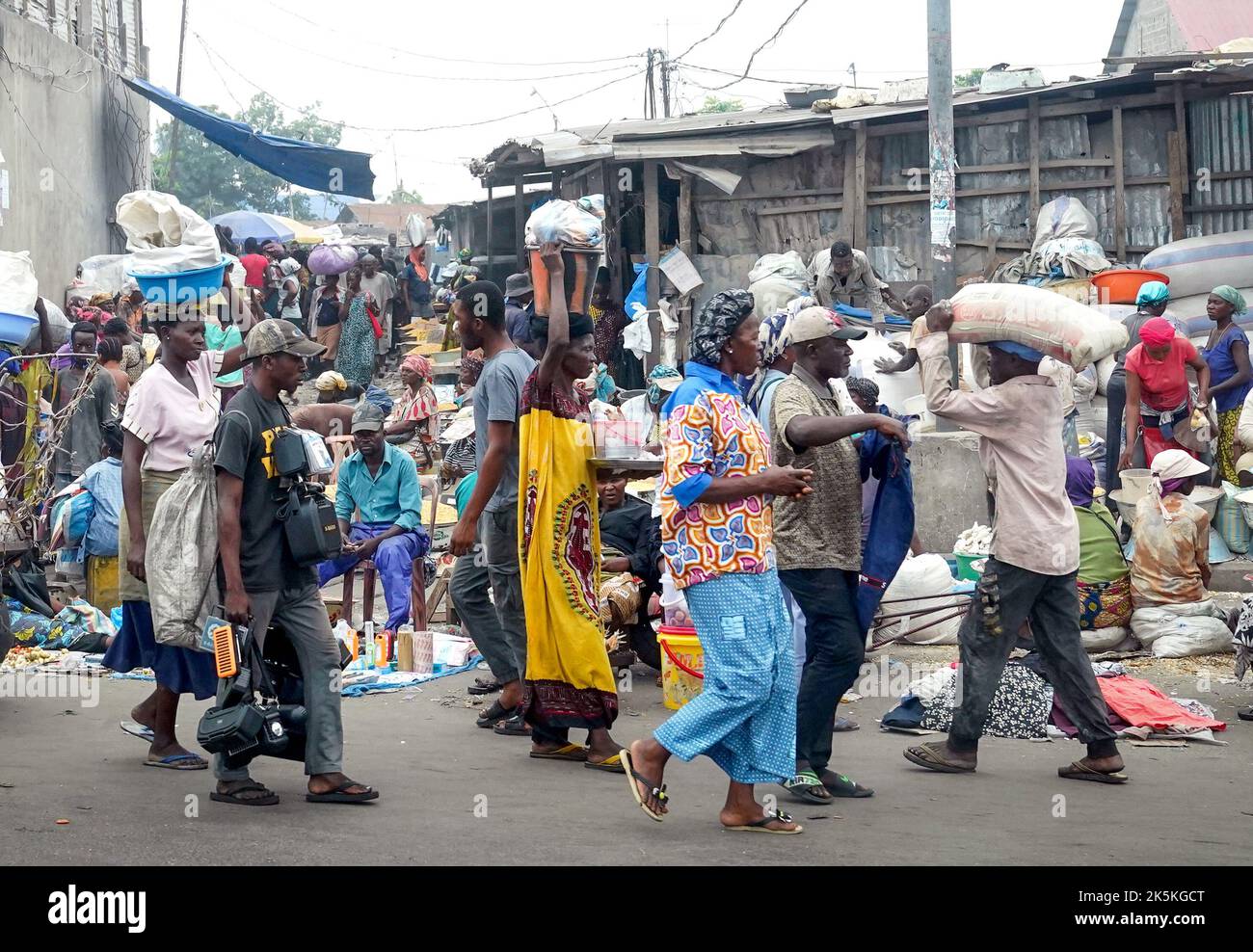 Daily life along the streets in the city centre of Kinshasa in the ...