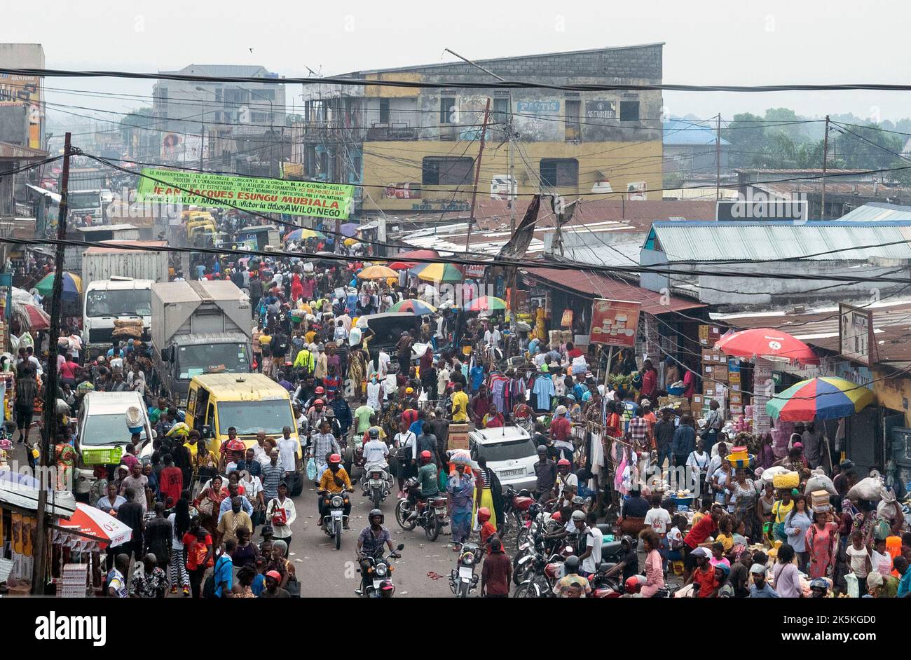 Daily life along the streets in the city centre of Kinshasa in the ...