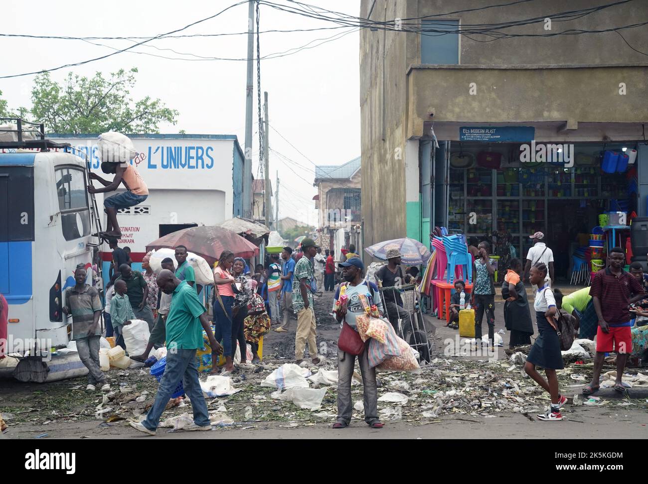 Daily life along the streets in the city centre of Kinshasa in the ...