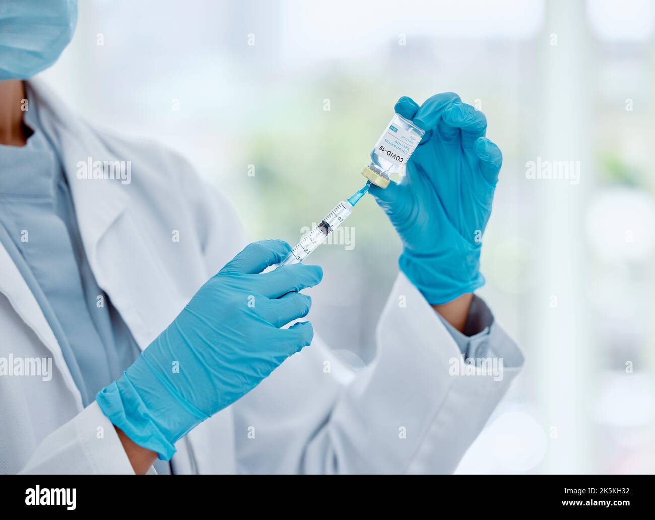 Hospital nurse injection hi-res stock photography and images - Alamy