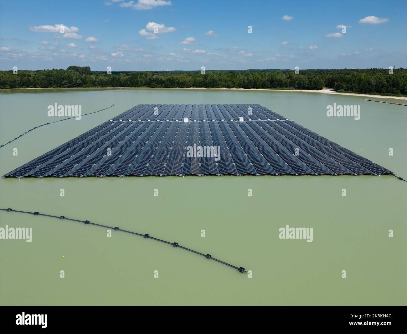Largest floating solar farm hi-res stock photography and images - Alamy