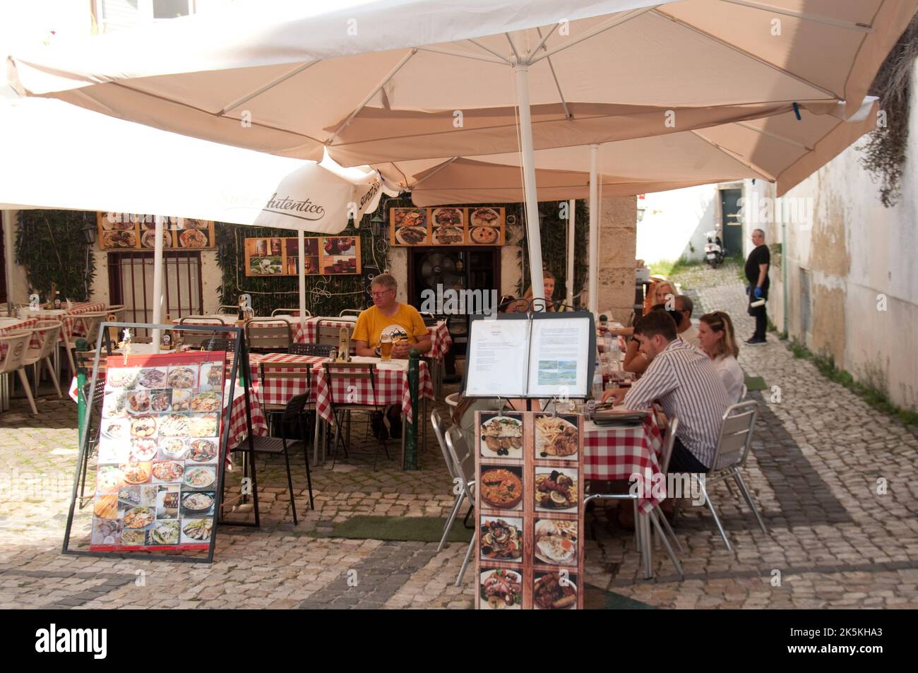 Outdoor cafe, Alfama, Lisbon, Portugal Stock Photo - Alamy