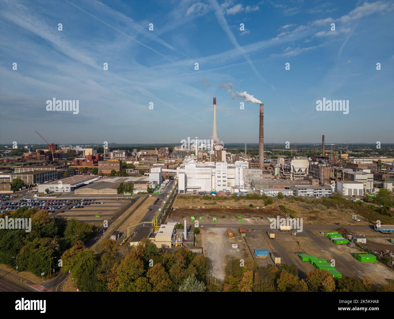 Petrochemicals complex hi-res stock photography and images - Alamy
