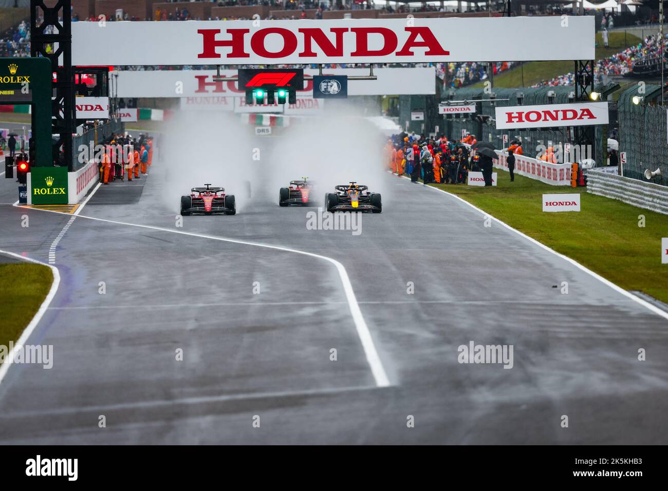 Start of the formation lap during the Formula 1 Honda Japanese Grand ...