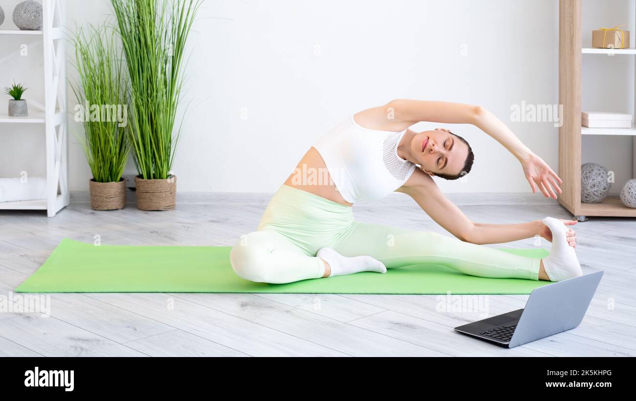 Workout physical body muscles hi-res stock photography and images - Alamy