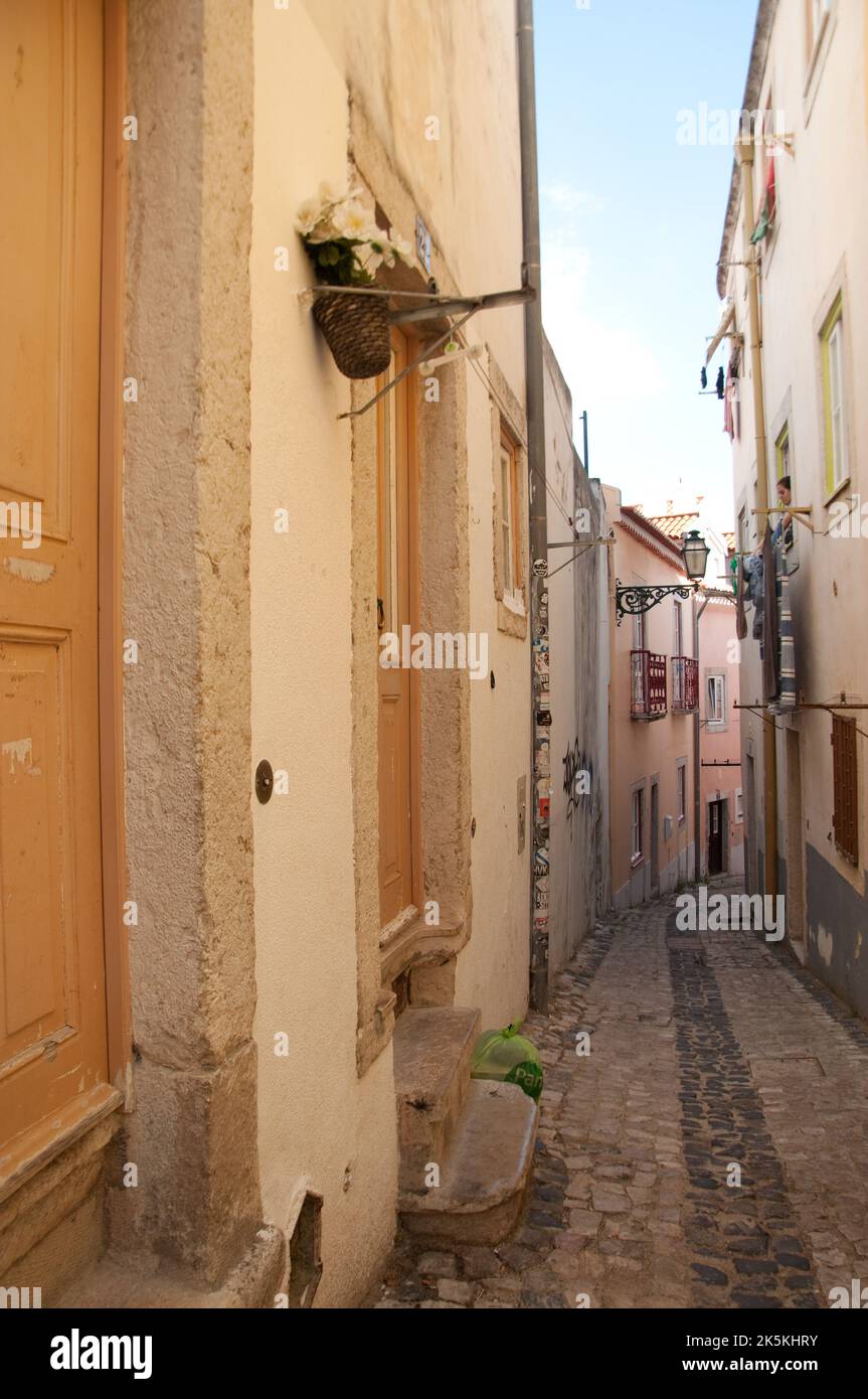 Adjacent streets hi-res stock photography and images - Alamy