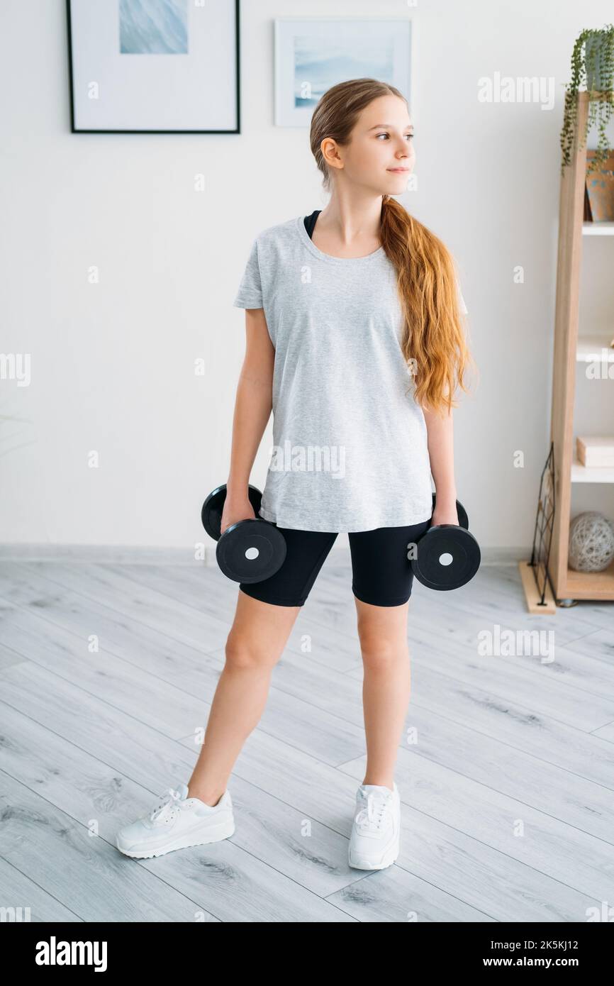 Athletic teen girl hi-res stock photography and images - Alamy