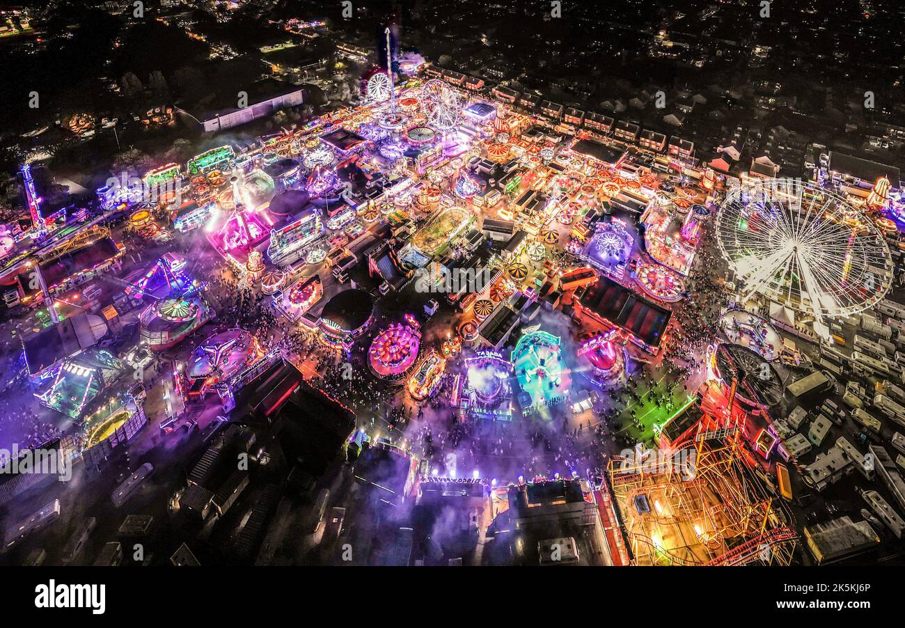 EDITORS NOTE: COMPOSITE PANORAMIC IMAGE The opening night of the Hull ...