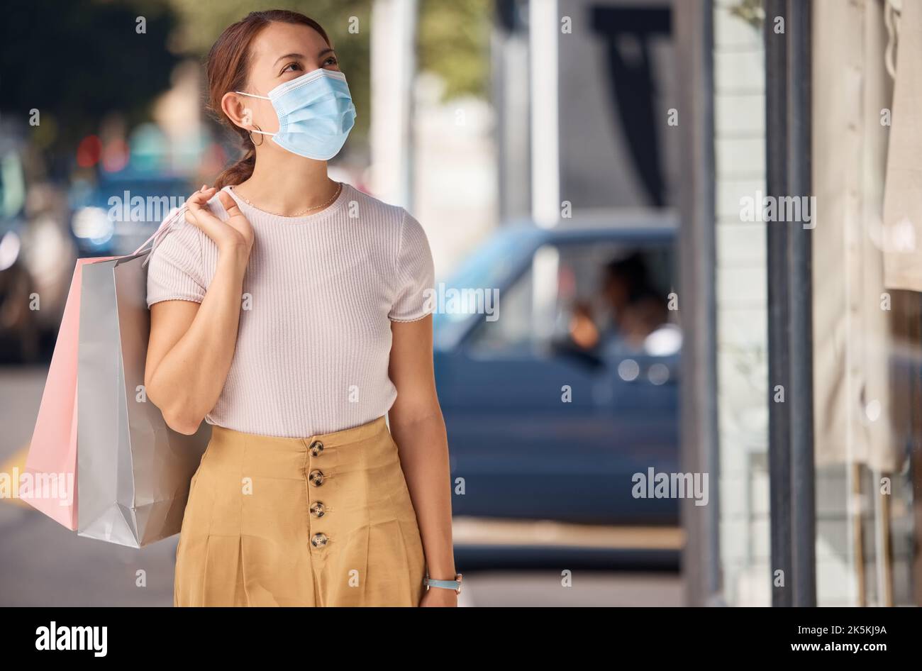 Security shopping mall hi-res stock photography and images - Alamy