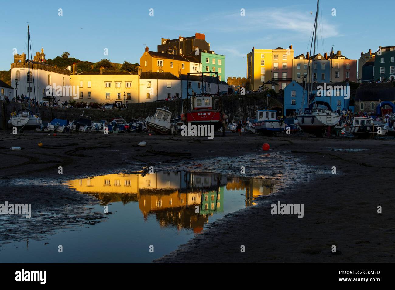 Tenby Harbour in low light. Tenby, in West Wales Stock Photo - Alamy