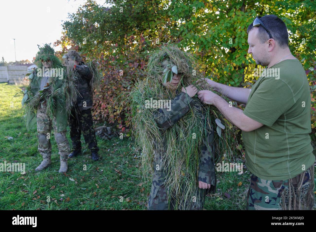 Masking techniques hi-res stock photography and images - Alamy