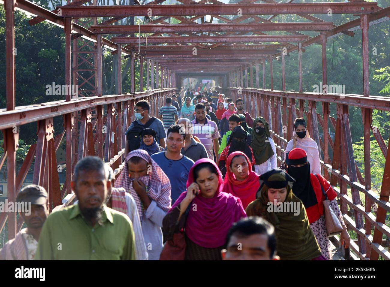 Dhaka, Dhaka, Bangladesh. 9th Oct, 2022. Before 8 o'clock in the ...