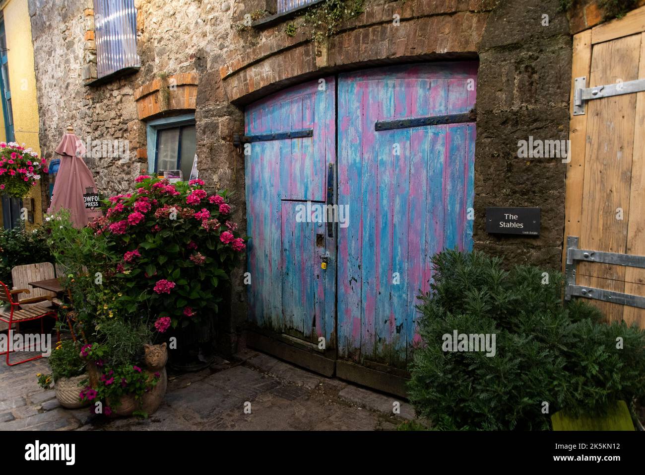 Historical Sergeants Lane, in Tenby, West Wales. Home of Harbwr Brewery ...