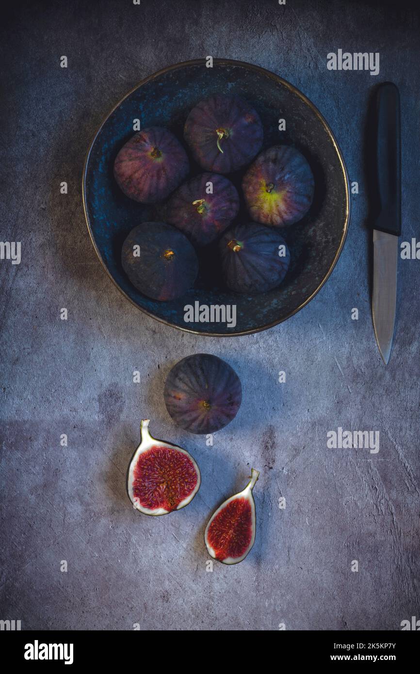 Figs in plate on hi-res stock photography and images - Alamy