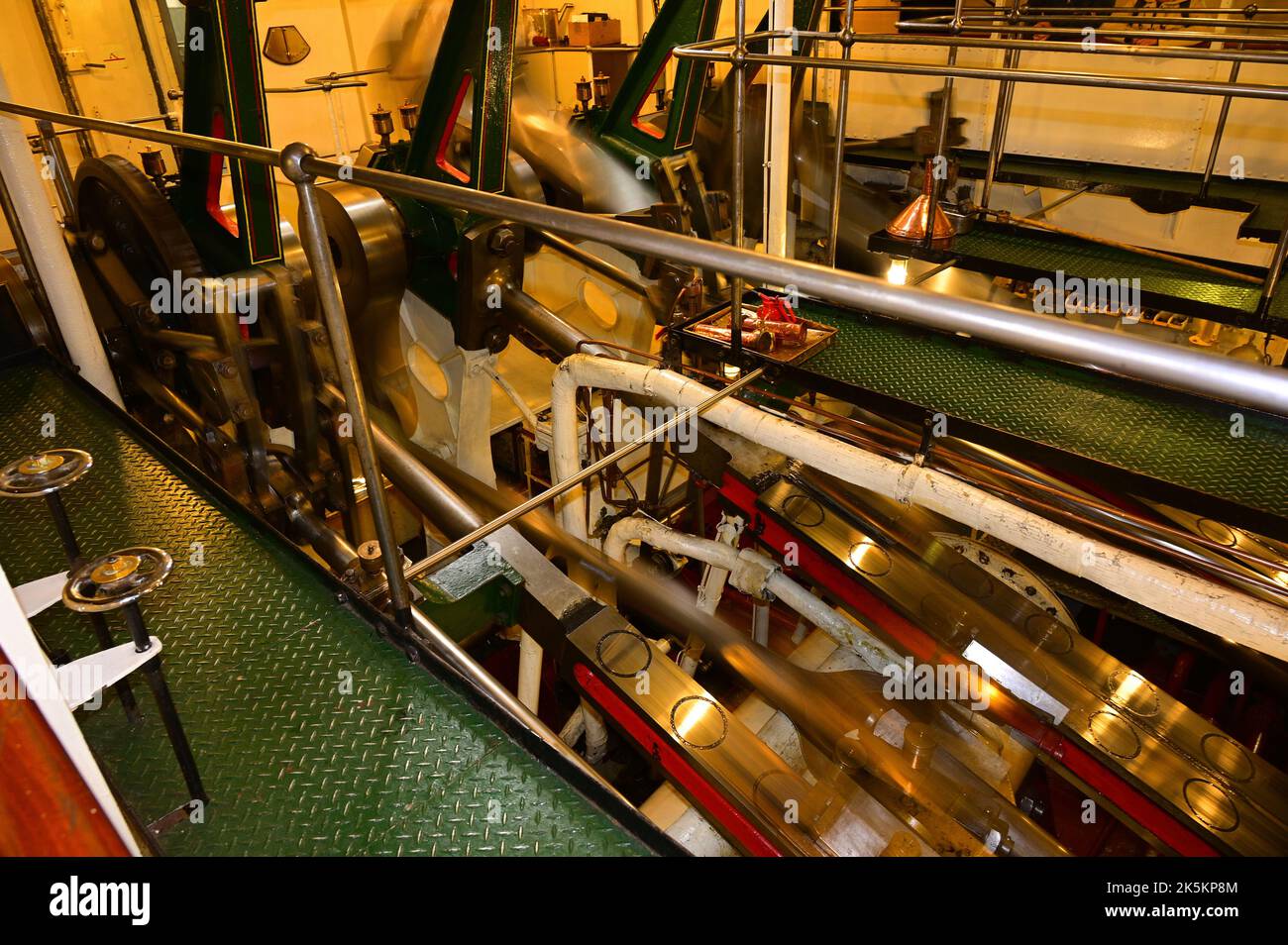 Steam engine operating on Paddlesteamer Stock Photo - Alamy