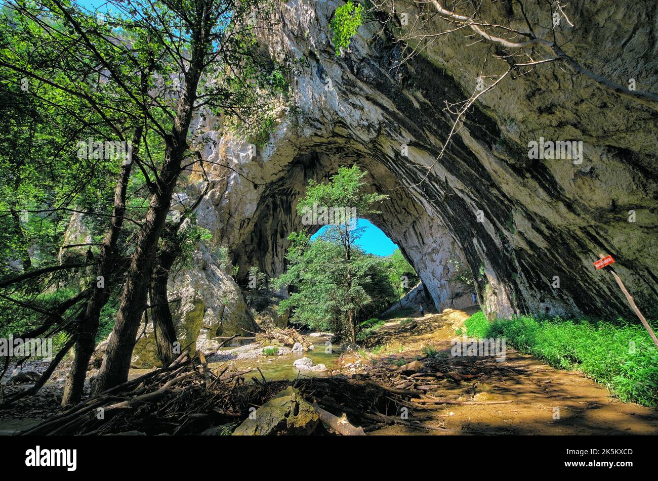 Natural stone monuments in arches hi-res stock photography and images ...