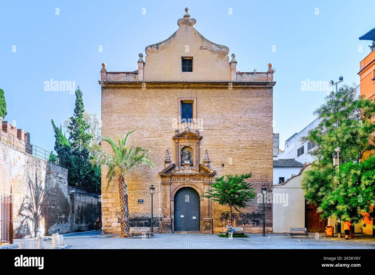 Medieval stone church plaza hi-res stock photography and images - Alamy