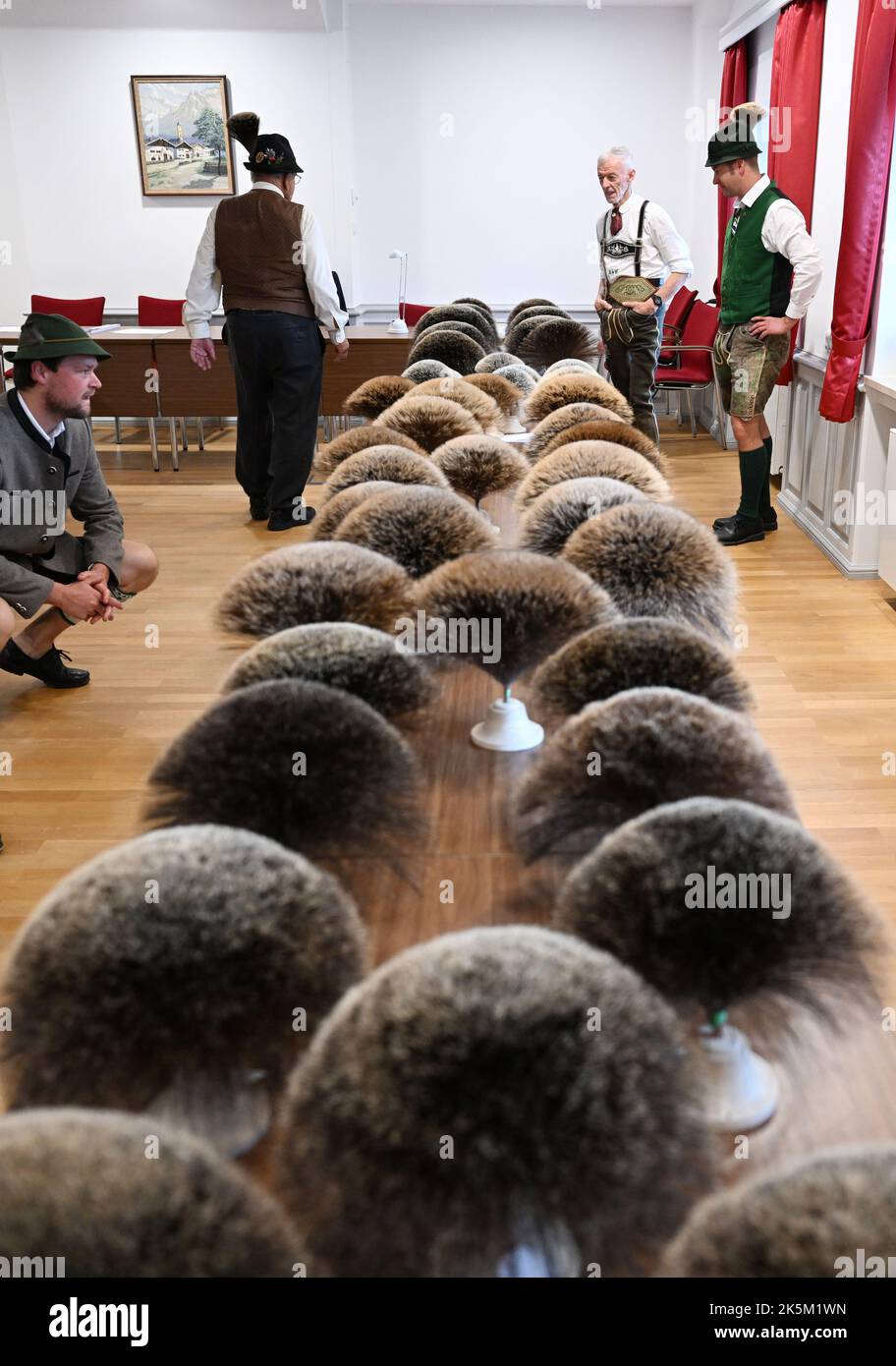 Gamsbart olympics hi-res stock photography and images - Alamy