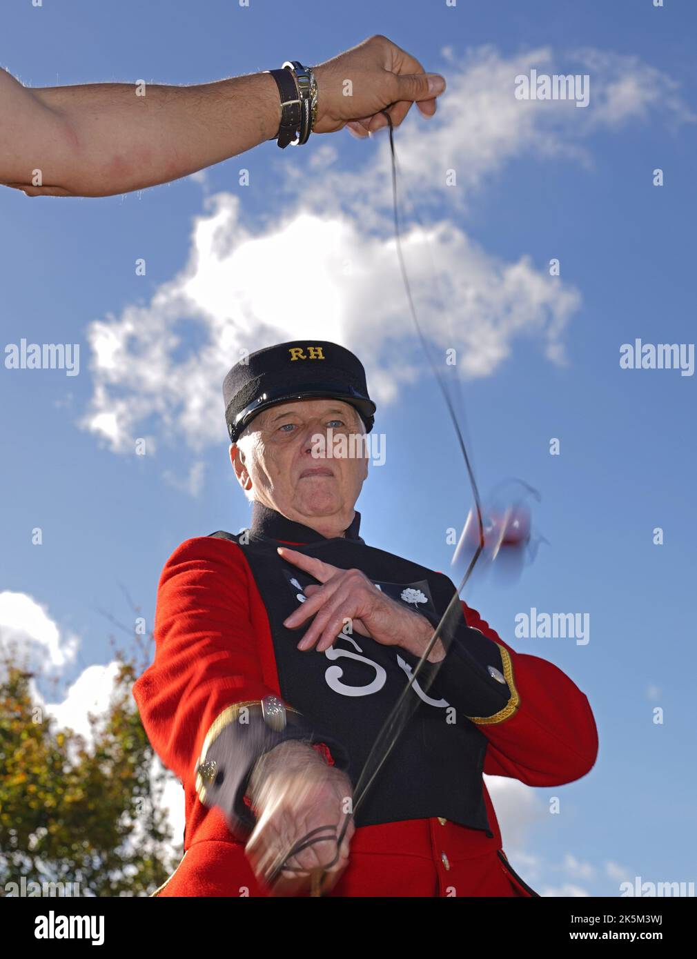 Chelsea pensioner Phil Watkins, 75, takes part in the annual World ...