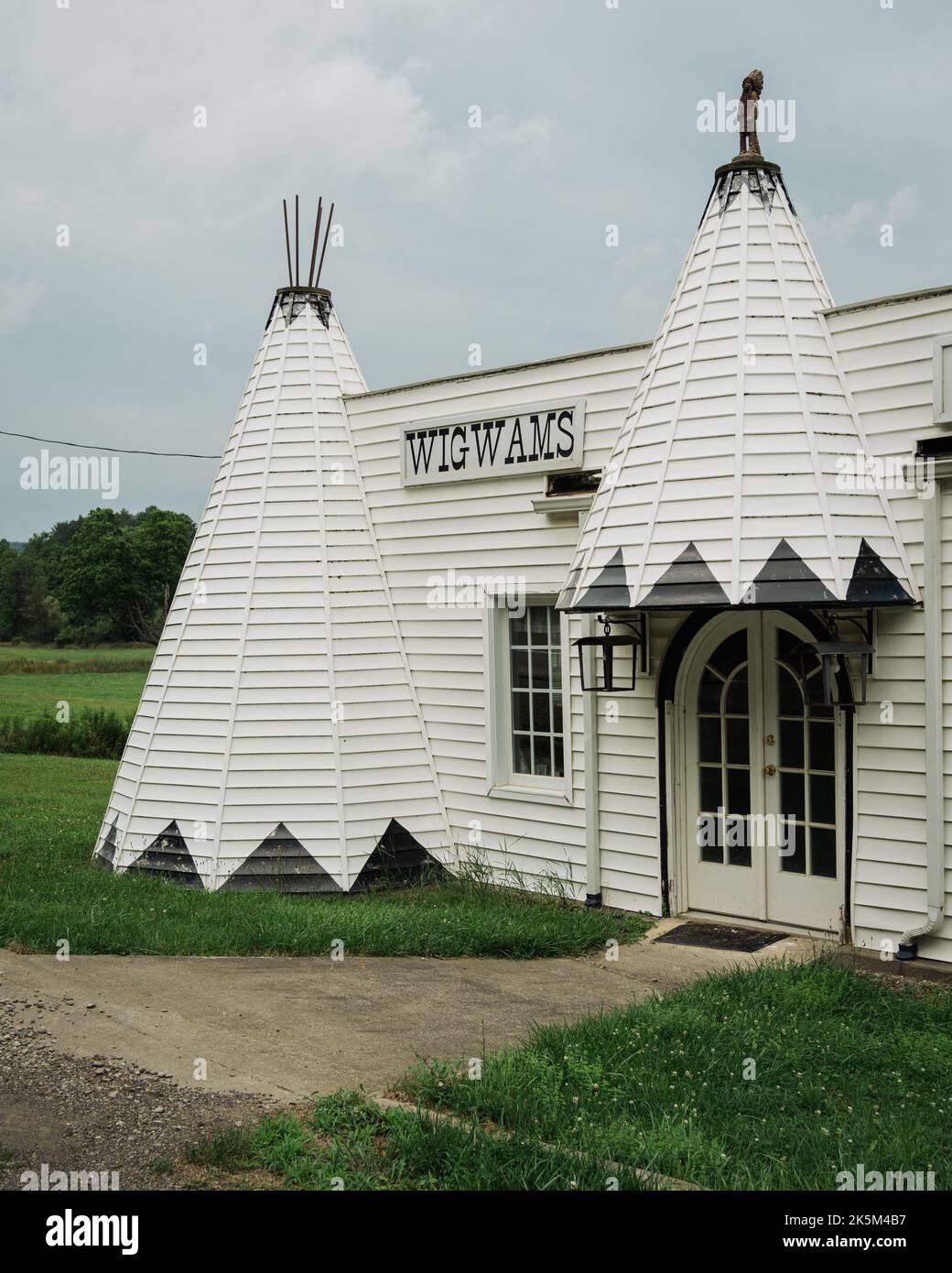 Wigwams jasper historical museum hi-res stock photography and images ...
